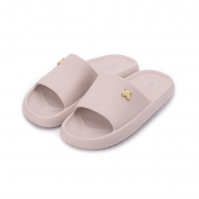 DISNEY 小熊維尼飾釦防潑水室內拖鞋 淺咖 523422 女鞋 - 鞋全家福